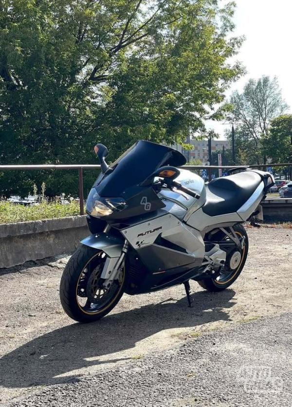 Pelēks Aprilia RST 2002 Viļņa, ar dzinēja tilpumu 1.00 L un nobraukumu 43 tūkst. km par 2600 €, foto 2 vietnē AUTOMOTO.COM.LV