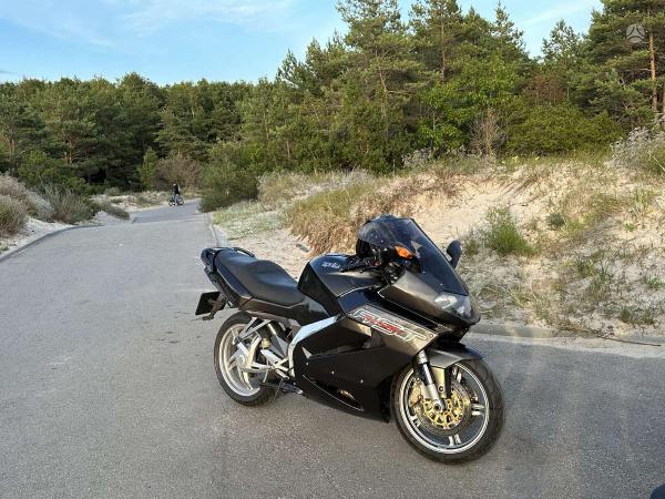 Pelēks Aprilia RST 2002 Klaipėda, ar dzinēja tilpumu 1.00 L un nobraukumu 63 tūkst. km par 2400 €, foto 1 vietnē AUTOMOTO.COM.LV