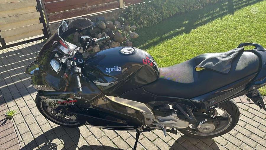 Grey Aprilia RST 2002 in Klaipeda, with an engine capacity of 1.00 L and mileage of 63 thousand km for 2400 €, photo 8 on AUTOMOTO.COM.LV