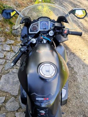 Pelēks Aprilia RST 2004 Šauļi, ar dzinēja tilpumu 1.00 L un nobraukumu 65 tūkst. km par 2500 €, foto 3 vietnē AUTOMOTO.COM.LV