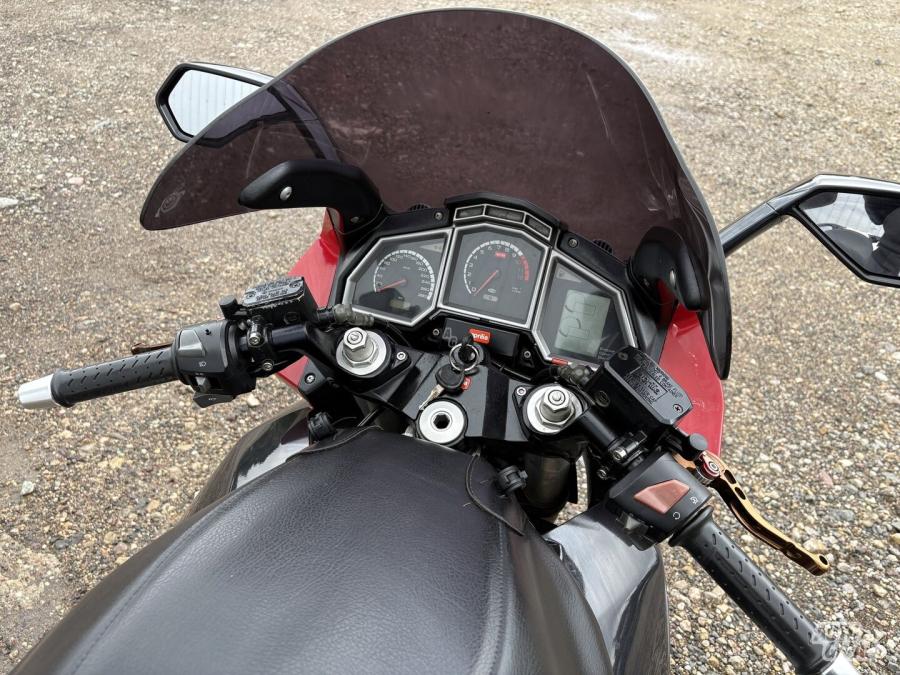 Aprilia RST 2003 Kelmė, ar dzinēja tilpumu 1.00 L un nobraukumu 71 tūkst. km par 1330 €, foto 16 vietnē AUTOMOTO.COM.LV