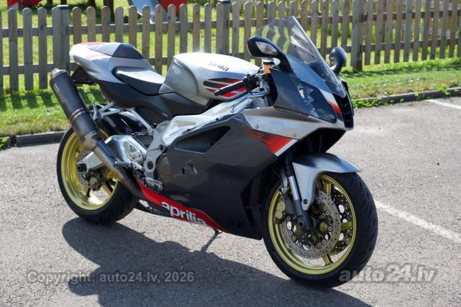 Grey Aprilia RSV 1000R 2004 in Tallinn, with an engine capacity of 1.00 L and mileage of 24 thousand km for 3999 €, photo 4 on AUTOMOTO.COM.LV