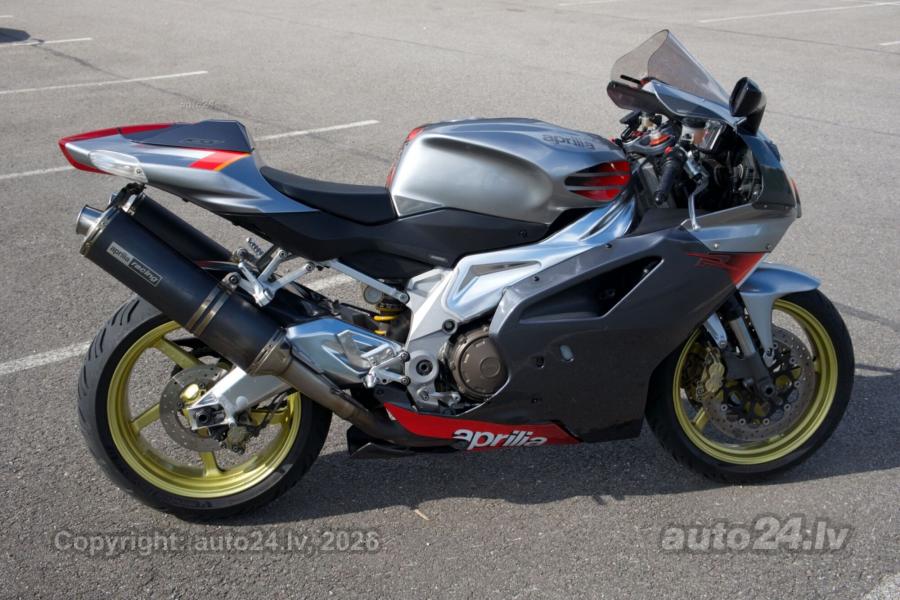 Grey Aprilia RSV 1000R 2004 in Tallinn, with an engine capacity of 1.00 L and mileage of 24 thousand km for 3999 €, photo 5 on AUTOMOTO.COM.LV