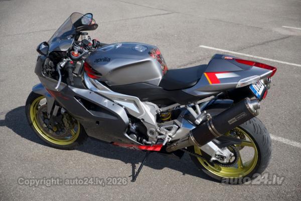 Pelēks Aprilia RSV 1000R 2004 Tallina, ar dzinēja tilpumu 1.00 L un nobraukumu 24 tūkst. km par 3999 €, foto 5 vietnē AUTOMOTO.COM.LV