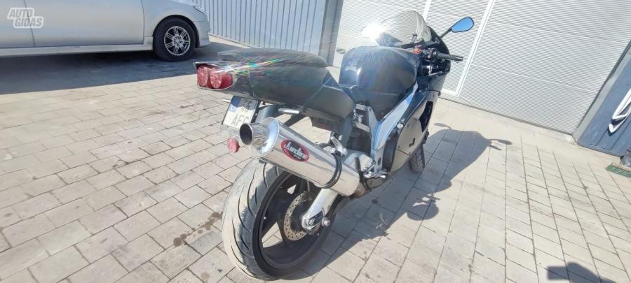 Melns Aprilia RSV 2000 Viļņa, ar dzinēja tilpumu 1.00 L un nobraukumu 0 tūkst. km par 1600 €, foto 6 vietnē AUTOMOTO.COM.LV