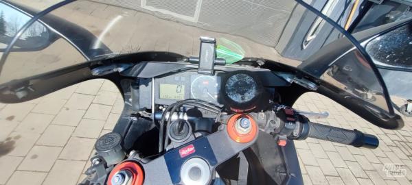 Melns Aprilia RSV 2000 Viļņa, ar dzinēja tilpumu 1.00 L un nobraukumu 0 tūkst. km par 1600 €, foto 8 vietnē AUTOMOTO.COM.LV
