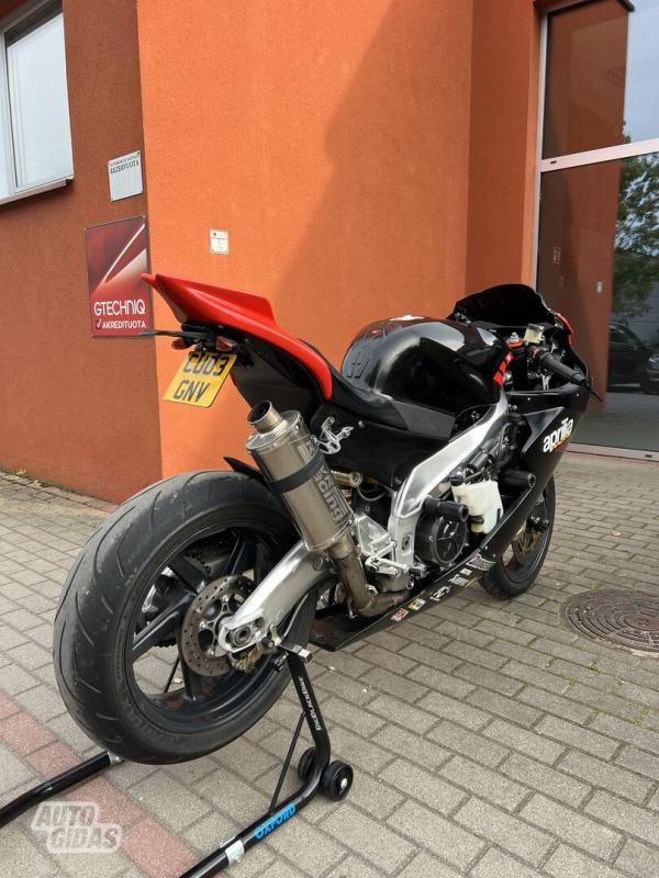 Black Aprilia RSV 2003 in Klaipeda, with an engine capacity of 1.00 L and mileage of 41 thousand km for 2100 €, photo 5 on AUTOMOTO.COM.LV