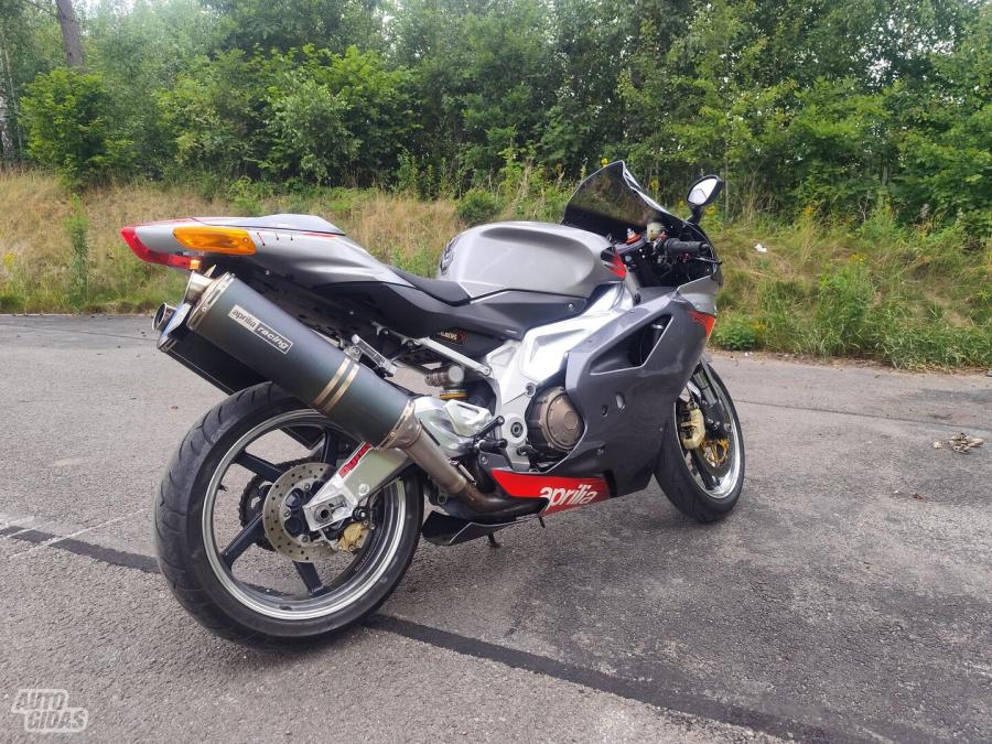 Pelēks Aprilia RSV 2004 Viļņa, ar dzinēja tilpumu 1.00 L un nobraukumu 14 tūkst. km par 2700 €, foto 3 vietnē AUTOMOTO.COM.LV