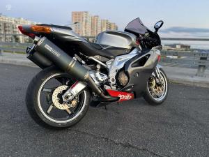 Aprilia RSV 2004 Viļņa, ar dzinēja tilpumu 1.00 L un nobraukumu 14 tūkst. km par 2900 €, foto 4 vietnē AUTOMOTO.COM.LV