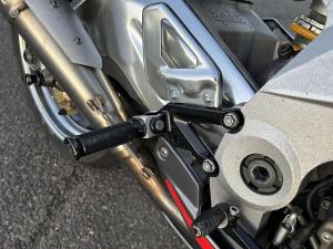 Aprilia RSV 2004 Viļņa, ar dzinēja tilpumu 1.00 L un nobraukumu 14 tūkst. km par 2900 €, foto 15 vietnē AUTOMOTO.COM.LV