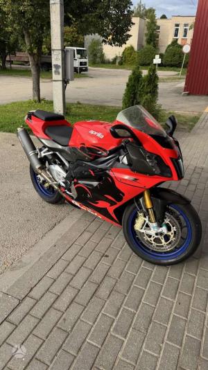 Априлия RSV 2006 в Шяуляй, объемом двигателя 1.00 л и пробегом 55 тыс. км за 3500 €, фото 7 на AUTOMOTO.COM.LV