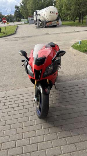 Априлия RSV 2006 в Шяуляй, объемом двигателя 1.00 л и пробегом 55 тыс. км за 3500 €, фото 8 на AUTOMOTO.COM.LV