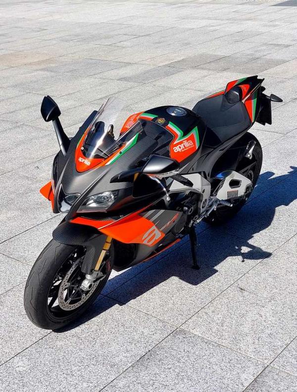 Aprilia RSV 2020 Viļņa, ar dzinēja tilpumu 1.10 L un nobraukumu 3 tūkst. km par 14100 €, foto 1 vietnē AUTOMOTO.COM.LV