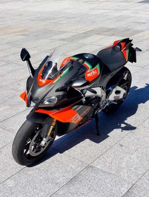 Aprilia RSV 2020 Viļņa, ar dzinēja tilpumu 1.10 L un nobraukumu 3 tūkst. km par 14100 €, foto  vietnē AUTOMOTO.COM.LV