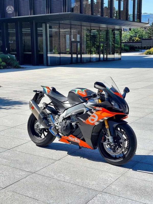 Aprilia RSV 2020 Viļņa, ar dzinēja tilpumu 1.10 L un nobraukumu 3 tūkst. km par 14100 €, foto 4 vietnē AUTOMOTO.COM.LV