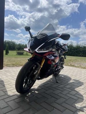 Aprilia RSV 2022 in Birstonas, with an engine capacity of 1.10 L and mileage of 9 thousand km for 14299 €, photo  on AUTOMOTO.COM.LV