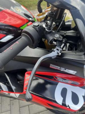 Aprilia RSV 2022 in Birstonas, with an engine capacity of 1.10 L and mileage of 9 thousand km for 14299 €, photo 10 on AUTOMOTO.COM.LV