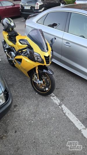Dzeltens Aprilia RSV 2006 Šauļi, ar dzinēja tilpumu 1.00 L un nobraukumu 26 tūkst. km par 3500 €, foto 4 vietnē AUTOMOTO.COM.LV