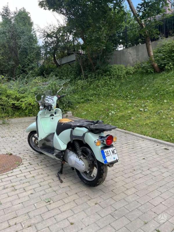 Aprilia Scarabeo 1999 in Vilnius, with an engine capacity of 0.13 L and mileage of 36 thousand km for 800 €, photo 7 on AUTOMOTO.COM.LV