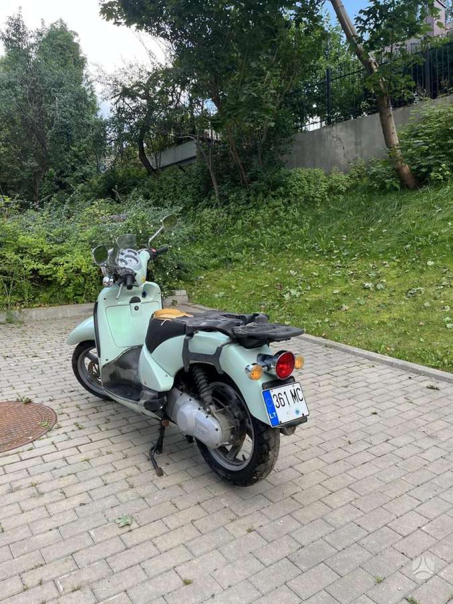 Aprilia Scarabeo 1999 in Vilnius, with an engine capacity of 0.13 L and mileage of 36 thousand km for 800 €, photo 7 on AUTOMOTO.COM.LV