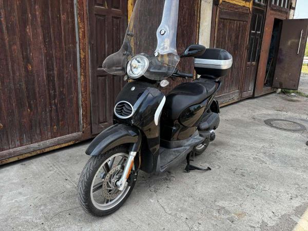 Aprilia Scarabeo 2013 in Vievis, with an engine capacity of 0.18 L and mileage of 20 thousand km for 1050 €, photo 1 on AUTOMOTO.COM.LV