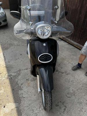 Aprilia Scarabeo 2013 in Vievis, with an engine capacity of 0.18 L and mileage of 20 thousand km for 1050 €, photo 6 on AUTOMOTO.COM.LV