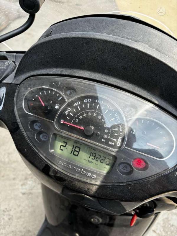 Aprilia Scarabeo 2013 in Vievis, with an engine capacity of 0.18 L and mileage of 20 thousand km for 1050 €, photo 6 on AUTOMOTO.COM.LV