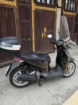 Aprilia Scarabeo 2013 in Vievis, with an engine capacity of 0.18 L and mileage of 20 thousand km for 1050 €, photo 11 on AUTOMOTO.COM.LV