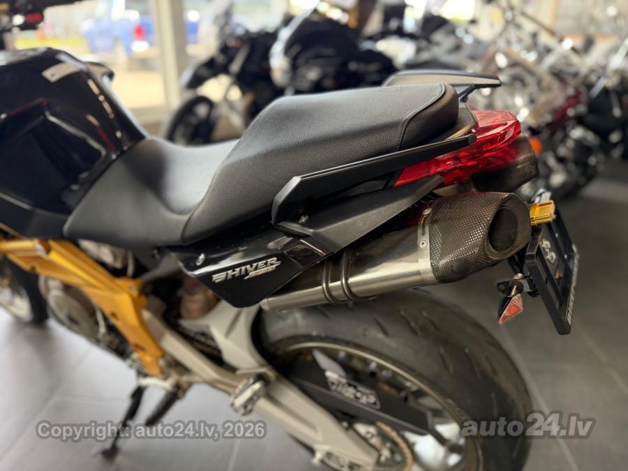 Melns Aprilia Shiver 750 2008 Tallina, ar dzinēja tilpumu 0.75 L un nobraukumu 43 tūkst. km par 3490 €, foto 14 vietnē AUTOMOTO.COM.LV
