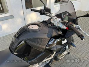 Black Aprilia Shiver 750 2011 in Tallinn, with an engine capacity of 0.75 L and mileage of 14 thousand km for 4750 €, photo 15 on AUTOMOTO.COM.LV