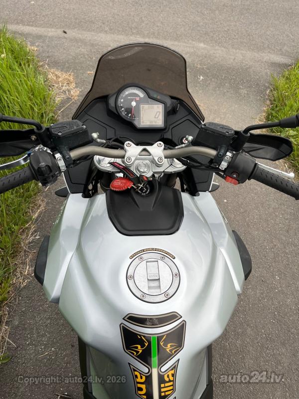 Pelēks Aprilia Shiver 750 2009 Pērnava, ar dzinēja tilpumu 0.75 L un nobraukumu 9 tūkst. km par 3590 €, foto 8 vietnē AUTOMOTO.COM.LV