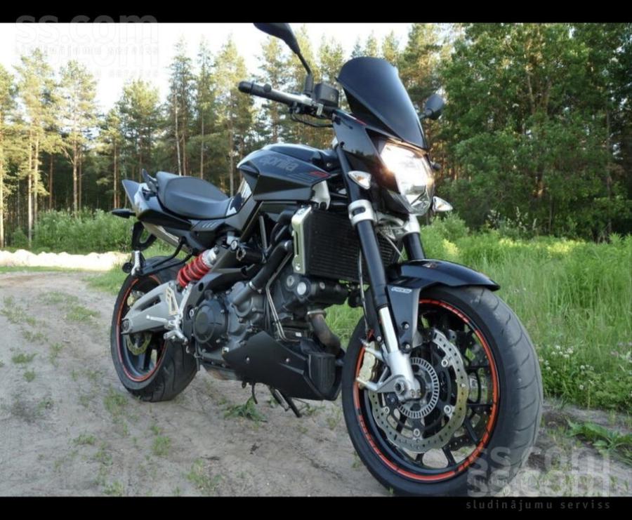 Aprilia Shiver 750 2016 in Rezekne, with an engine capacity of 0.75 L and mileage of 0 thousand km for 4490 €, photo 3 on AUTOMOTO.COM.LV