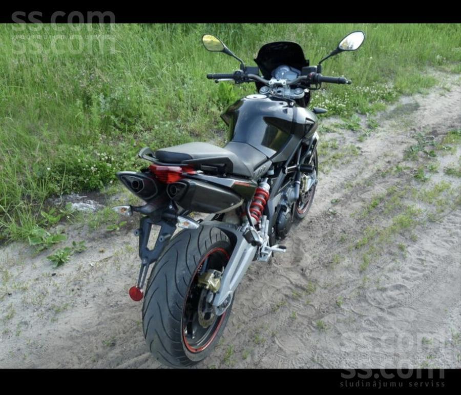 Aprilia Shiver 750 2016 in Rezekne, with an engine capacity of 0.75 L and mileage of 0 thousand km for 4490 €, photo 5 on AUTOMOTO.COM.LV