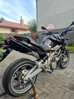 Aprilia Shiver 2009 Prienai, ar dzinēja tilpumu 0.75 L un nobraukumu 37 tūkst. km par 2550 €, foto 8 vietnē AUTOMOTO.COM.LV