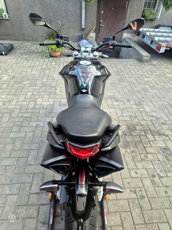 Aprilia Shiver 2009 Prienai, ar dzinēja tilpumu 0.75 L un nobraukumu 37 tūkst. km par 2550 €, foto 10 vietnē AUTOMOTO.COM.LV