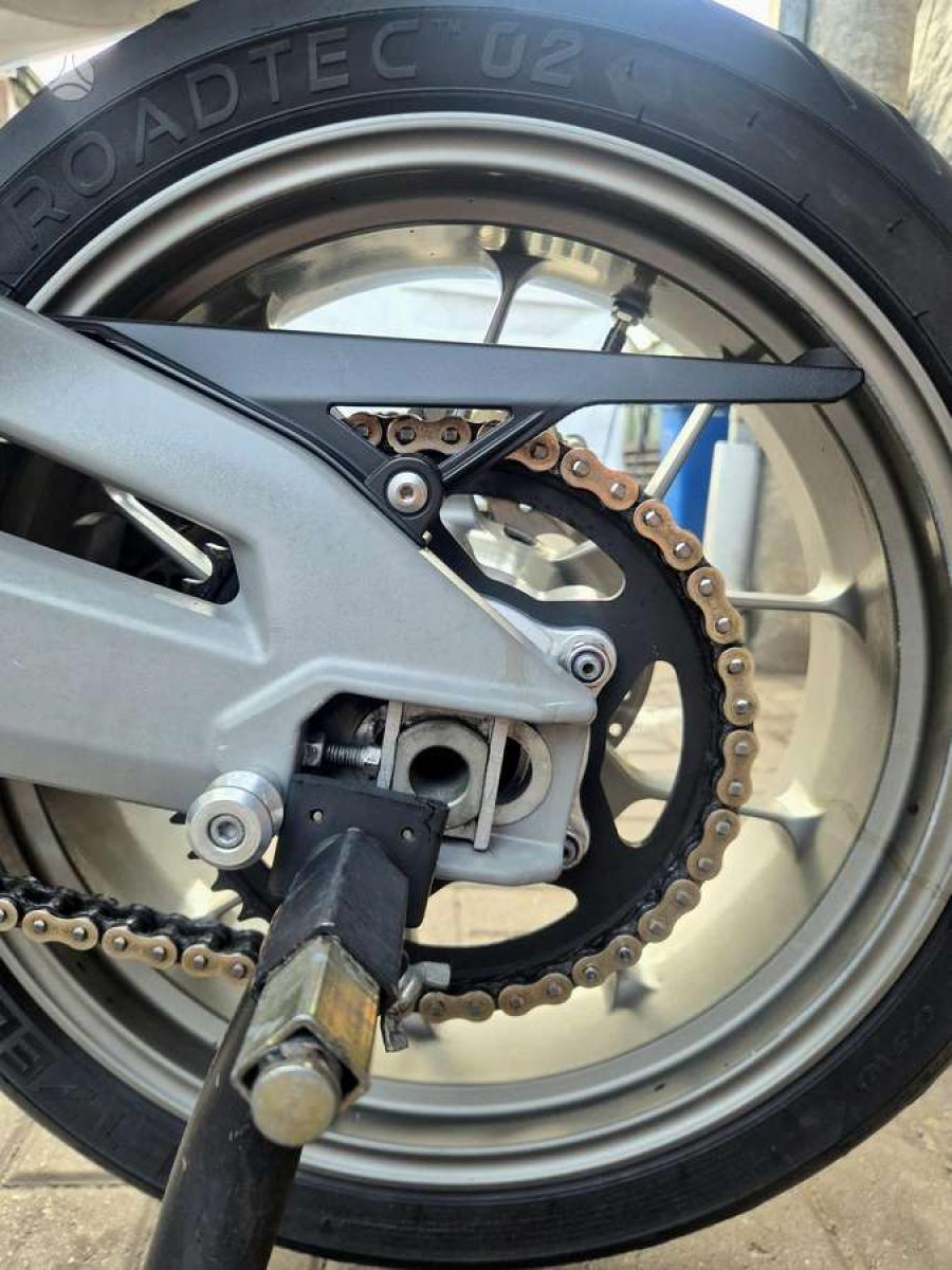 Aprilia Shiver 2009 Prienai, ar dzinēja tilpumu 0.75 L un nobraukumu 37 tūkst. km par 2550 €, foto 22 vietnē AUTOMOTO.COM.LV