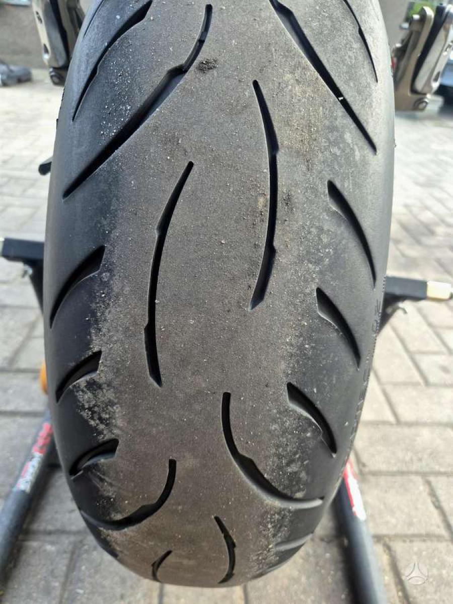 Aprilia Shiver 2009 Prienai, ar dzinēja tilpumu 0.75 L un nobraukumu 37 tūkst. km par 2550 €, foto 25 vietnē AUTOMOTO.COM.LV