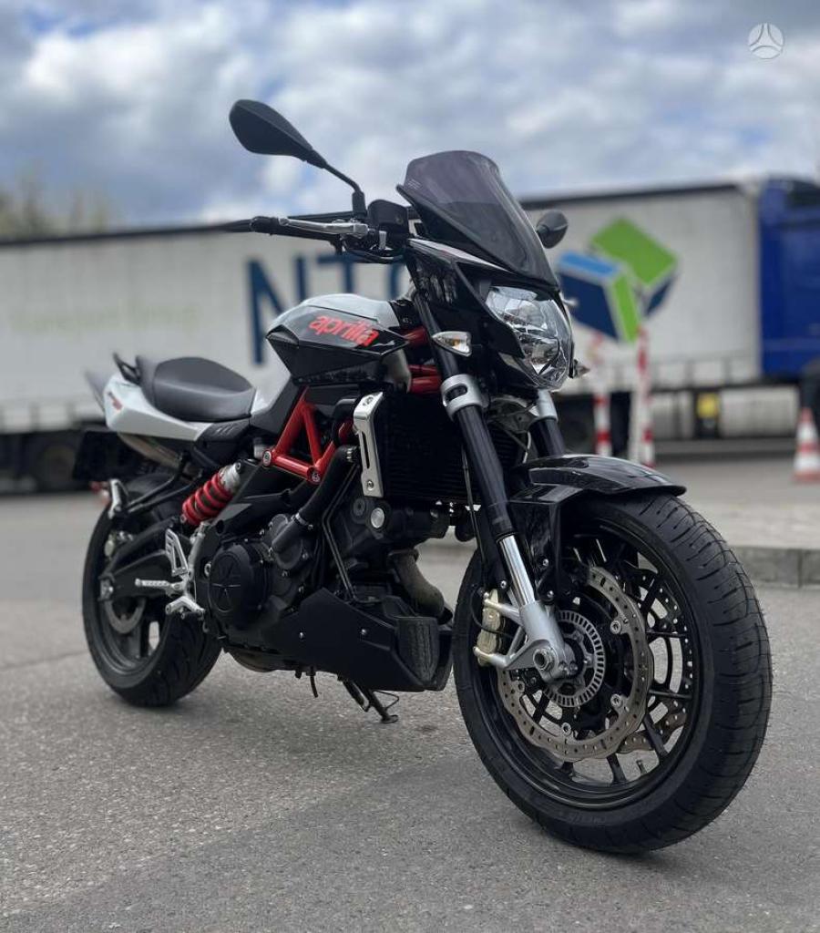 Aprilia Shiver 2012 Viļņa, ar dzinēja tilpumu 0.75 L un nobraukumu 46 tūkst. km par 3700 €, foto 1 vietnē AUTOMOTO.COM.LV
