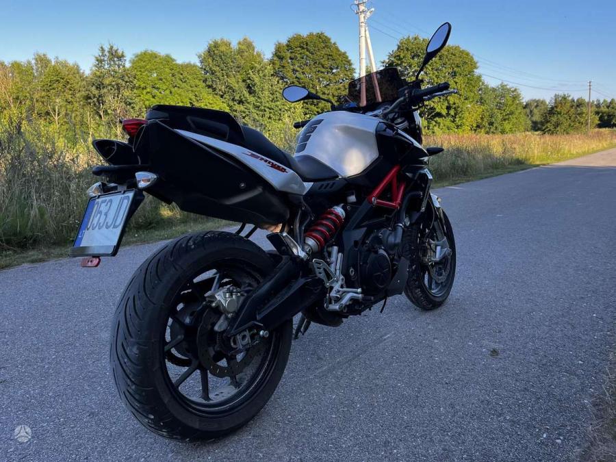 Aprilia Shiver 2012 Viļņa, ar dzinēja tilpumu 0.75 L un nobraukumu 46 tūkst. km par 3700 €, foto 5 vietnē AUTOMOTO.COM.LV