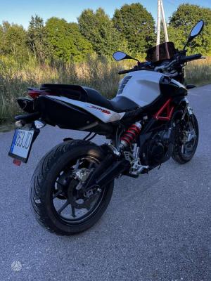 Aprilia Shiver 2012 Viļņa, ar dzinēja tilpumu 0.75 L un nobraukumu 46 tūkst. km par 3700 €, foto 13 vietnē AUTOMOTO.COM.LV