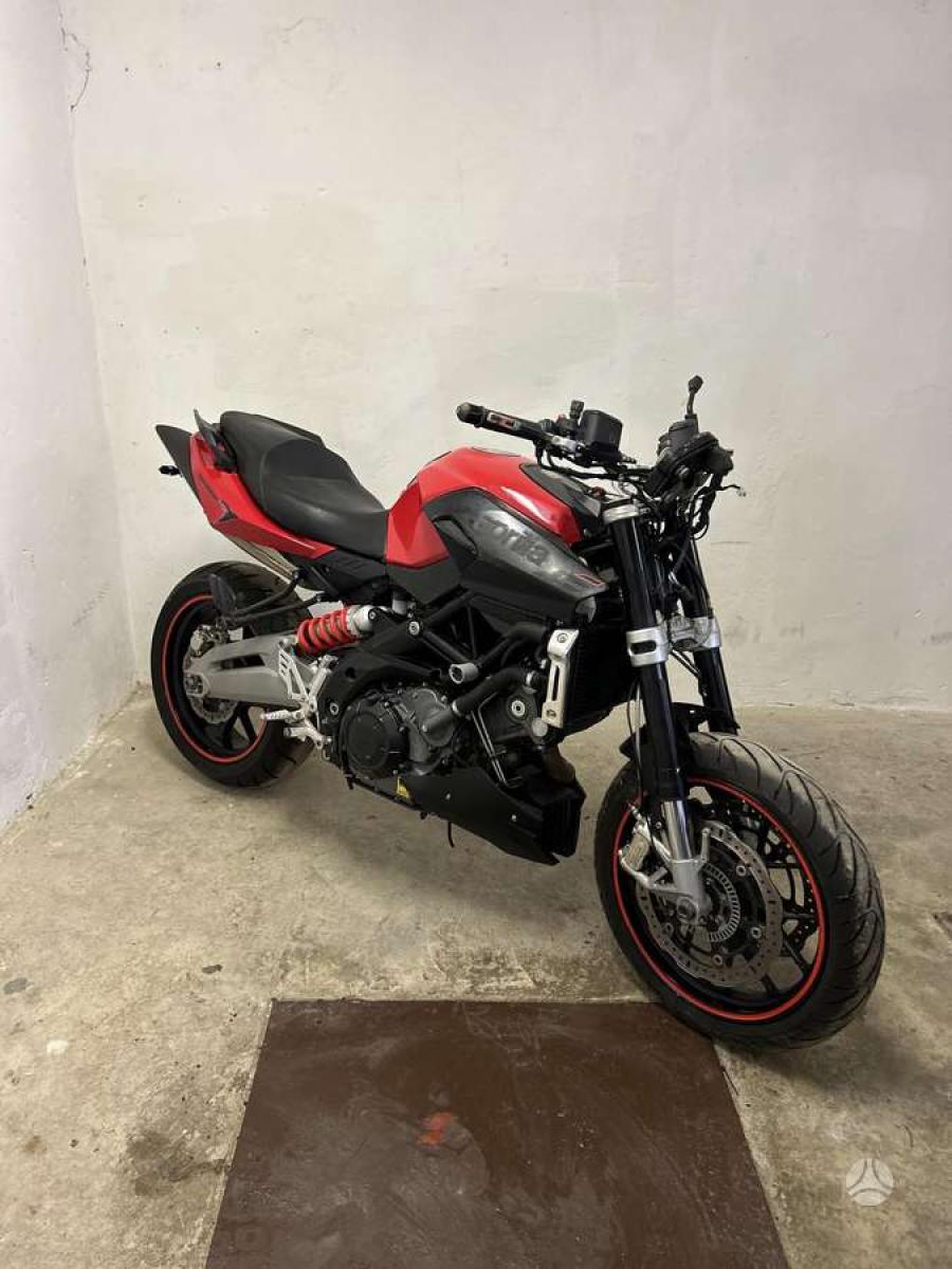 Aprilia Shiver 2016 Šauļi, ar dzinēja tilpumu 0.75 L un nobraukumu 10 tūkst. km par 1529 €, foto 1 vietnē AUTOMOTO.COM.LV