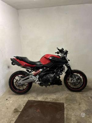 Aprilia Shiver 2016 Šauļi, ar dzinēja tilpumu 0.75 L un nobraukumu 10 tūkst. km par 1529 €, foto 3 vietnē AUTOMOTO.COM.LV