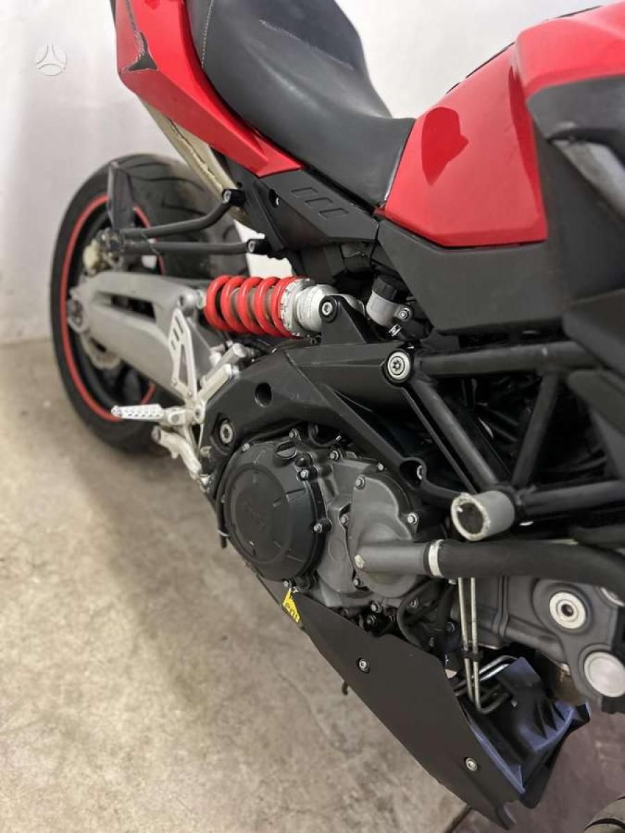 Aprilia Shiver 2016 Šauļi, ar dzinēja tilpumu 0.75 L un nobraukumu 10 tūkst. km par 1529 €, foto 9 vietnē AUTOMOTO.COM.LV