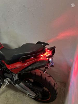 Aprilia Shiver 2016 Šauļi, ar dzinēja tilpumu 0.75 L un nobraukumu 10 tūkst. km par 1529 €, foto 12 vietnē AUTOMOTO.COM.LV