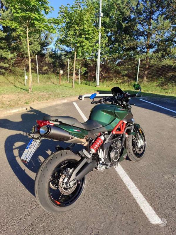 Aprilia Shiver 2020 in Vilnius, with an engine capacity of 0.90 L and mileage of 15 thousand km for 5199 €, photo 3 on AUTOMOTO.COM.LV