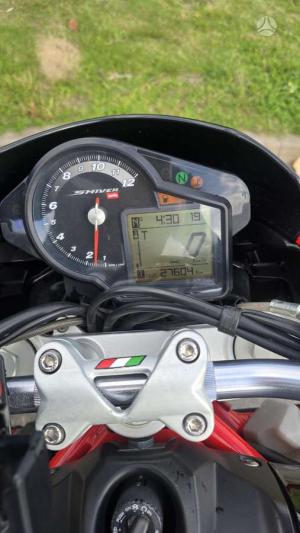 Red Aprilia Shiver 2010 in Vilnius, with an engine capacity of 0.75 L and mileage of 28 thousand km for 3150 €, photo 6 on AUTOMOTO.COM.LV