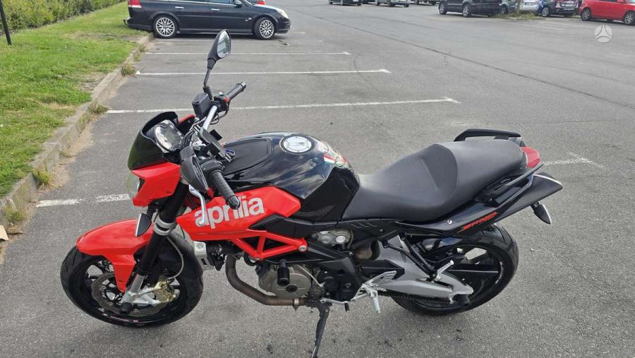 Red Aprilia Shiver 2010 in Vilnius, with an engine capacity of 0.75 L and mileage of 28 thousand km for 3150 €, photo 13 on AUTOMOTO.COM.LV