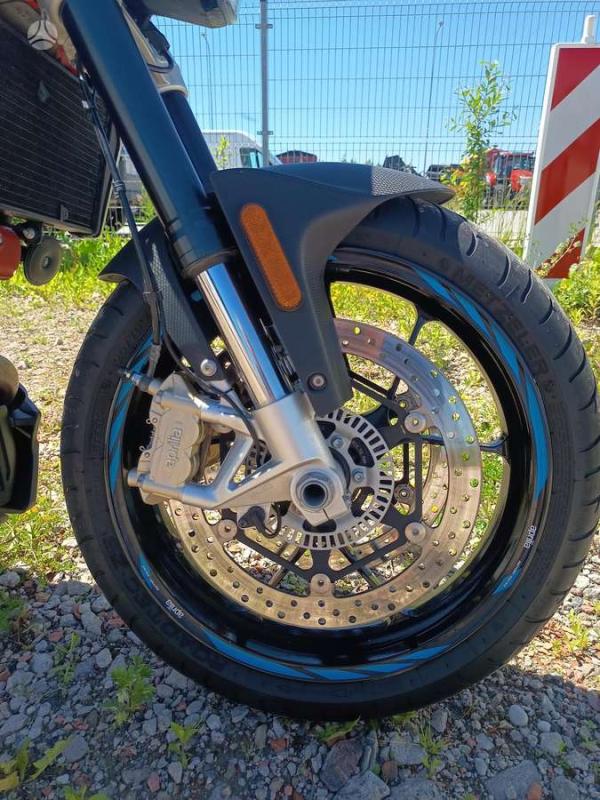 Белый Априлия Shiver 2018 в Каунас, объемом двигателя 0.90 л и пробегом 48 тыс. км за 4800 €, фото 5 на AUTOMOTO.COM.LV