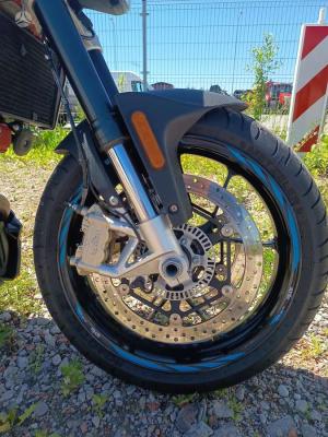 Balts Aprilia Shiver 2018 Kauņa, ar dzinēja tilpumu 0.90 L un nobraukumu 48 tūkst. km par 4800 €, foto 5 vietnē AUTOMOTO.COM.LV