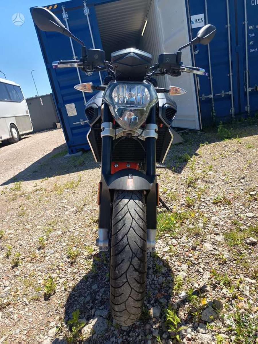 Balts Aprilia Shiver 2018 Kauņa, ar dzinēja tilpumu 0.90 L un nobraukumu 48 tūkst. km par 4800 €, foto 12 vietnē AUTOMOTO.COM.LV